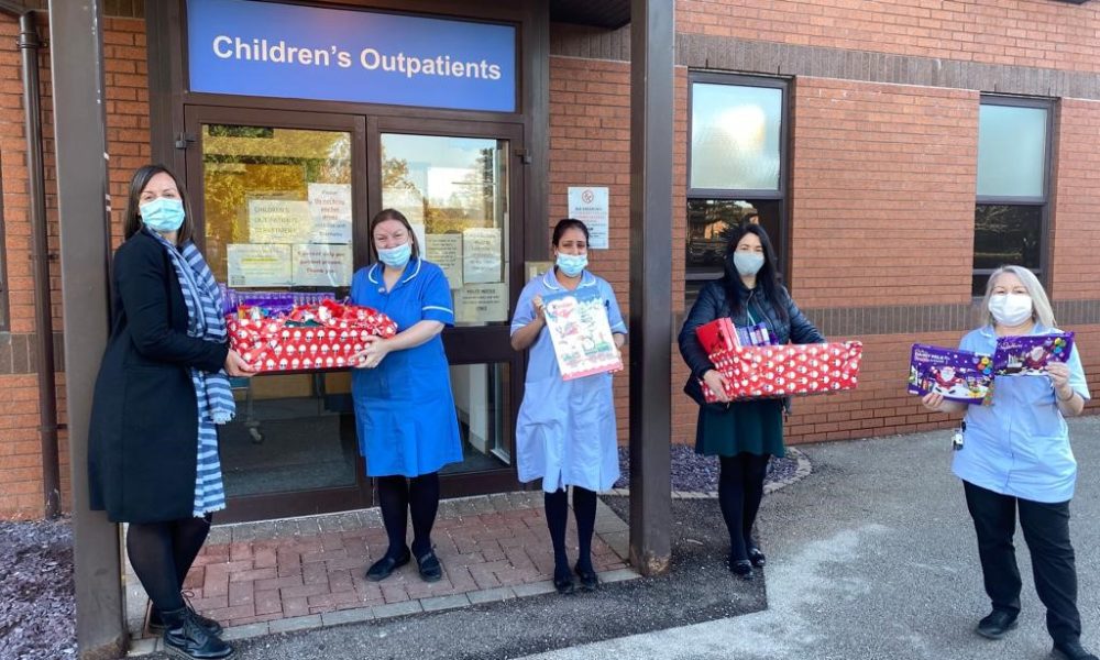 Energy One UK delivers festive treats to hospital children - Energy One